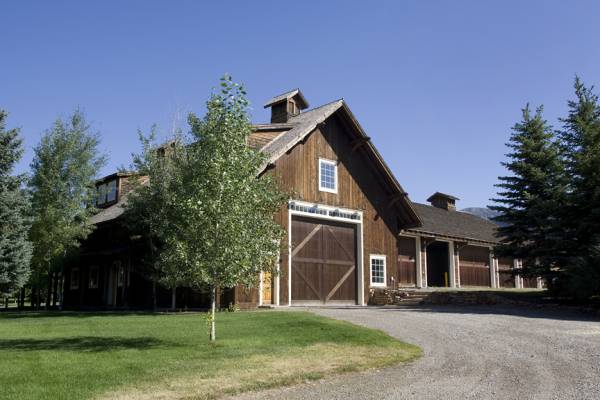 Large shop – Jumping Horse Stock Ranch