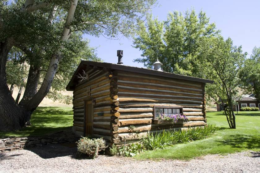 Small cabin – Jumping Horse Stock Ranch